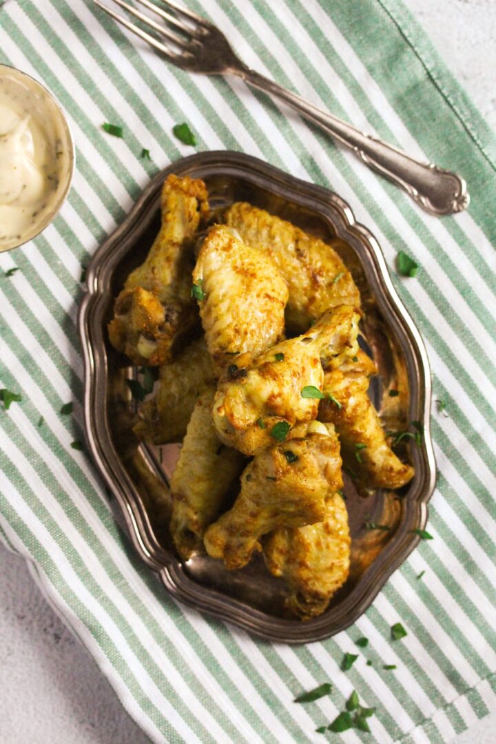 Baked Curry Chicken Wings (3 Ingredients) » thefastrecipe.com